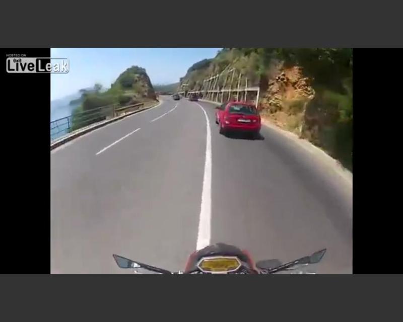 Motociklo vairuotojui pasisekė | AUTOREVIU.LT